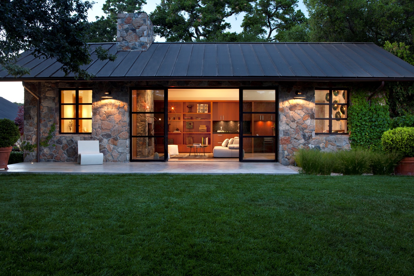 Fieldstone Guest House - Architect Magazine