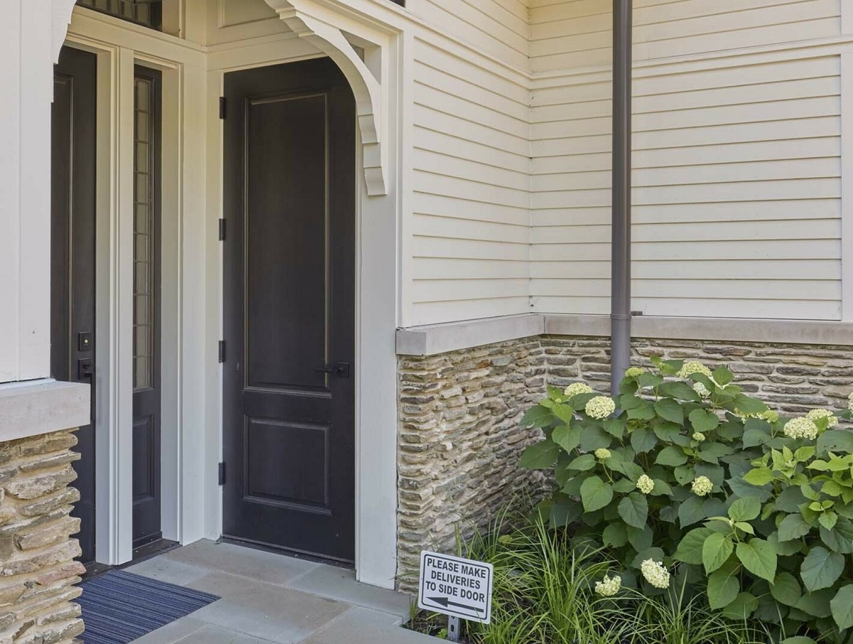 Project Gallery: Illinois Home Features Delivery Vestibule to Conceal ...