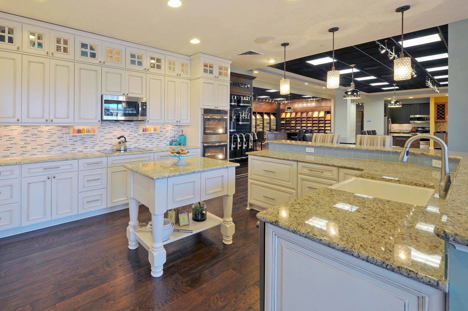Creating A Design Center That's Fresh and On Trend