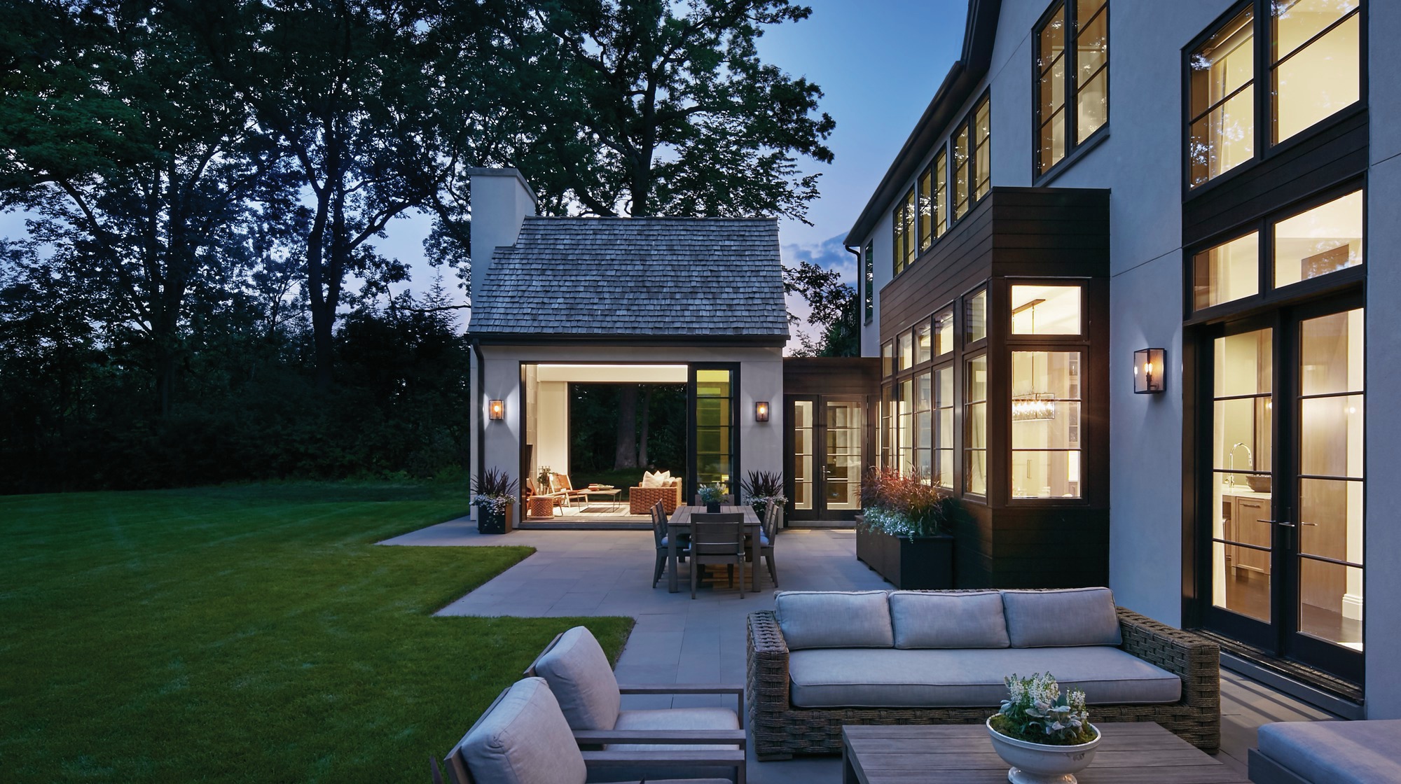 Contemporary Chicago Home Stays California Dreaming