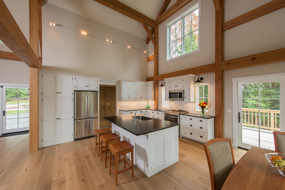 Seven Timber Frame Homes That Exemplify the Modern Farmhouse Look