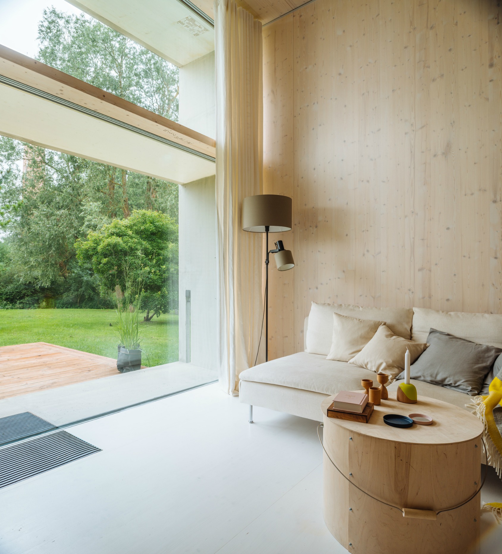 A Prefab, Concrete Tiny Home that Easily Moves with Owners