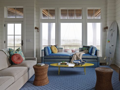 Weather-Ready Beach House Is Beautiful and Strong