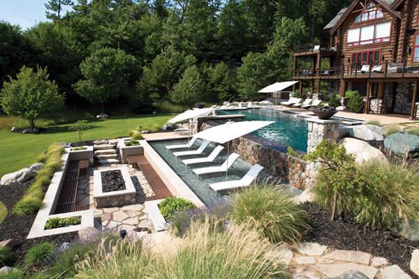Summer Sensations: 6 Stunning Backyard Pools