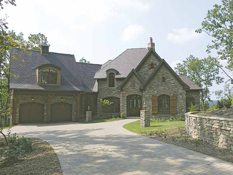 From Every Angle: Plans with Multiple Outdoor Spaces