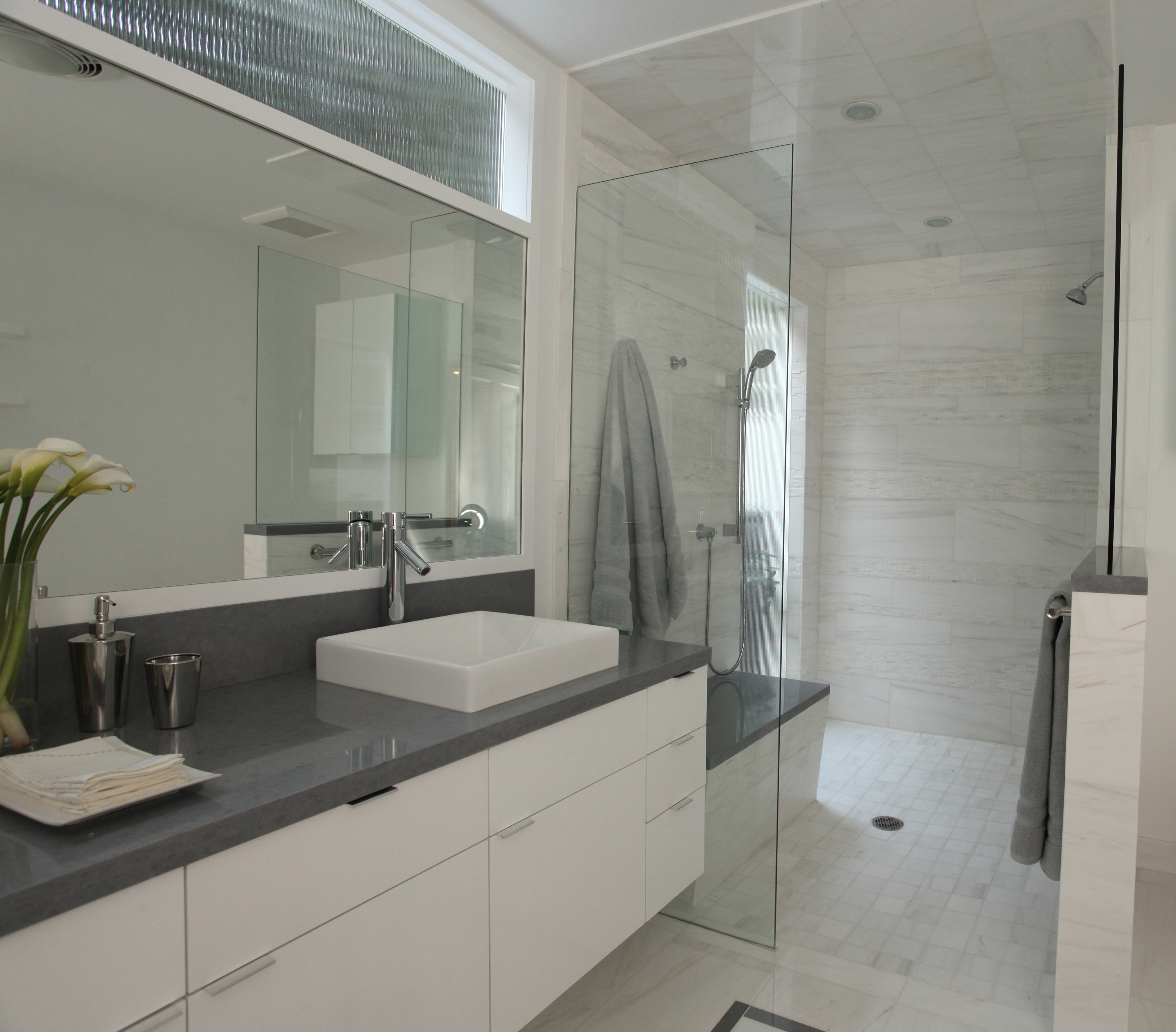 The Great Bathroom Debate: Shower or Tub?