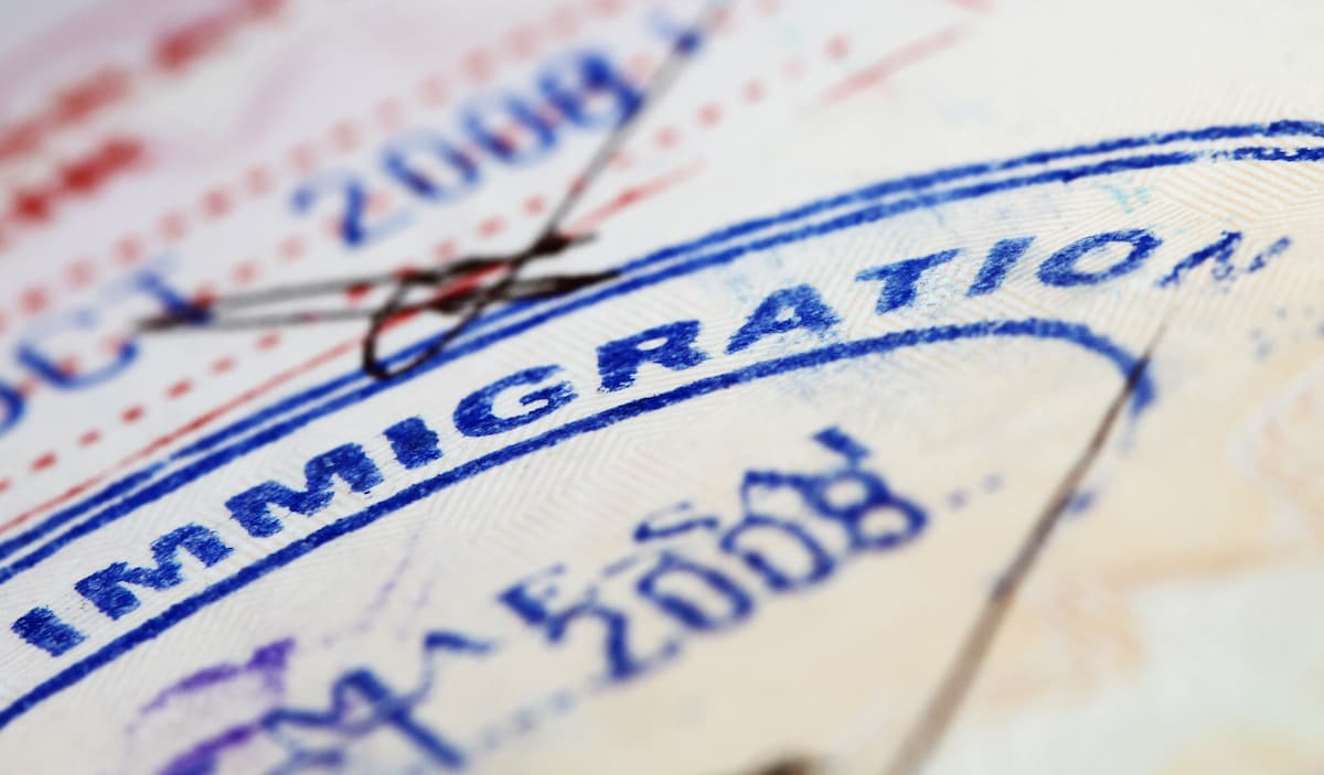 New $100K H-1B Visa Fee Threatens Tech-Hub Housing Demand | Builder ...